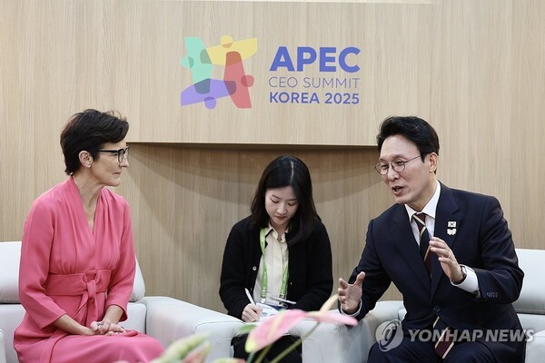 Prime Minister Kim meets with Citigroup CEO, calling for participation ...